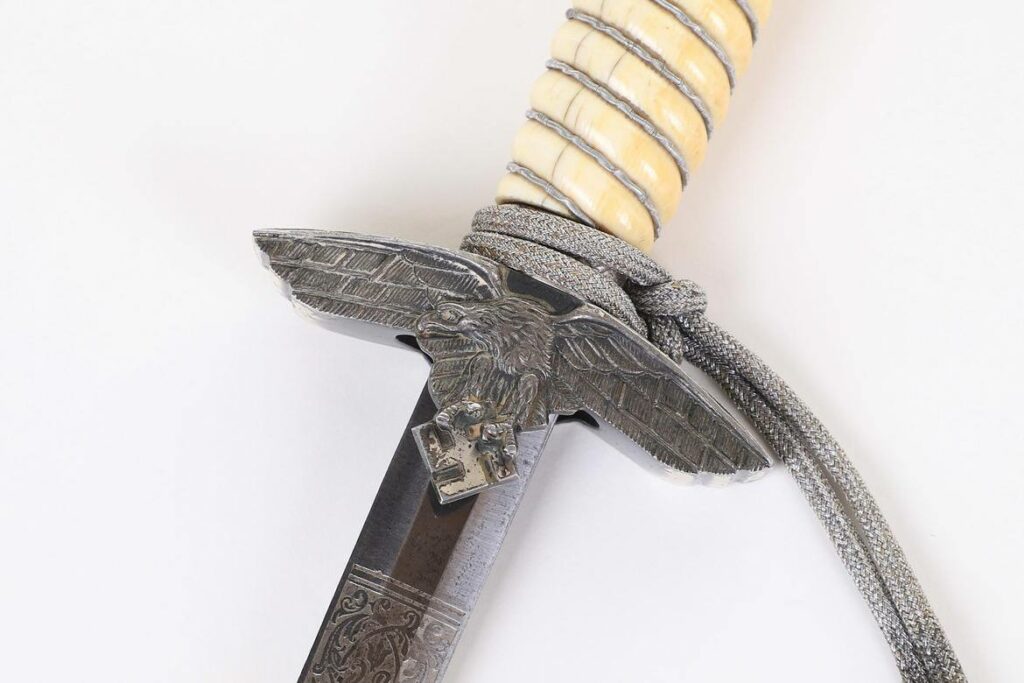 Warstory Antiques - Luftwaffe Engraved Dagger by Voos