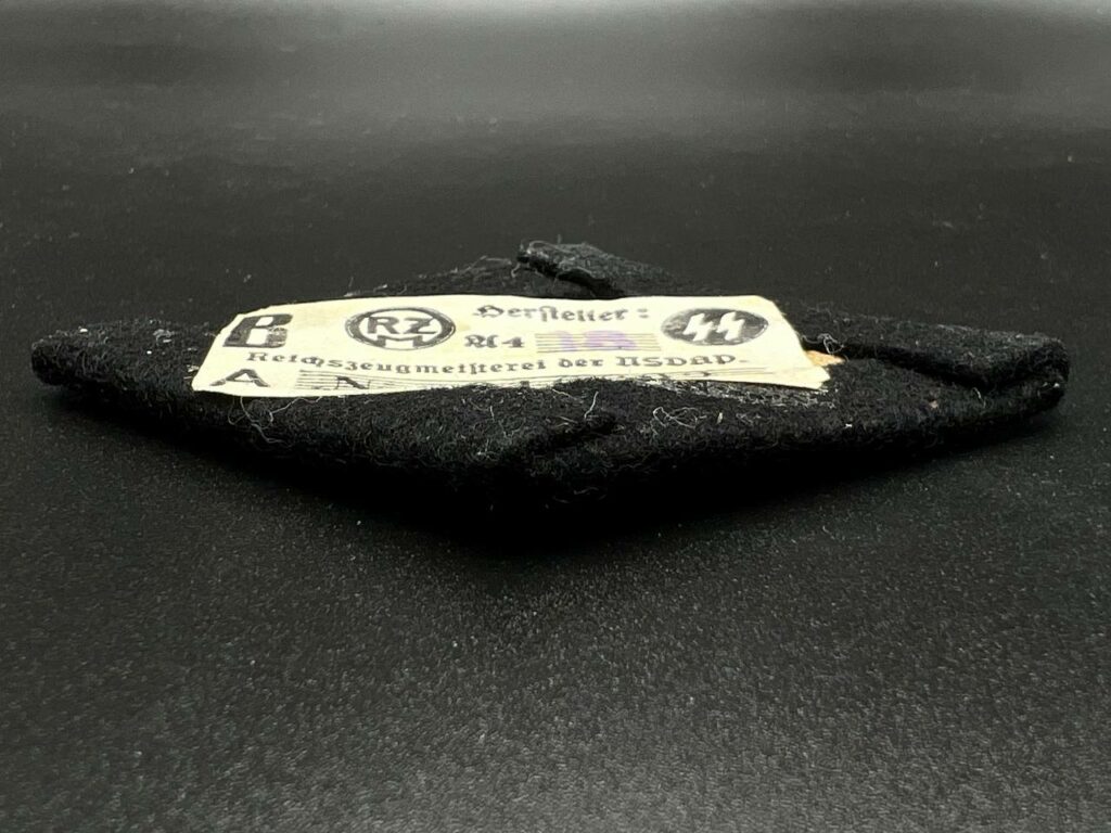 Warstory Antiques - A Sleeve Diamond for SS Signals Enlisted